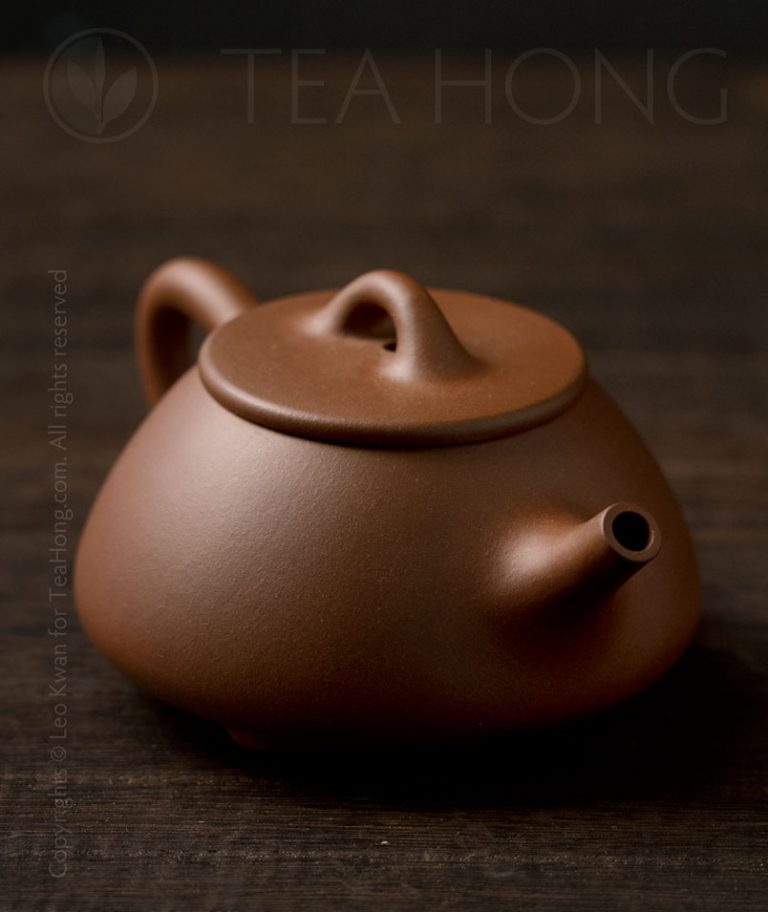 Zhou Li Ping: Stone Ladle – Tea Hong